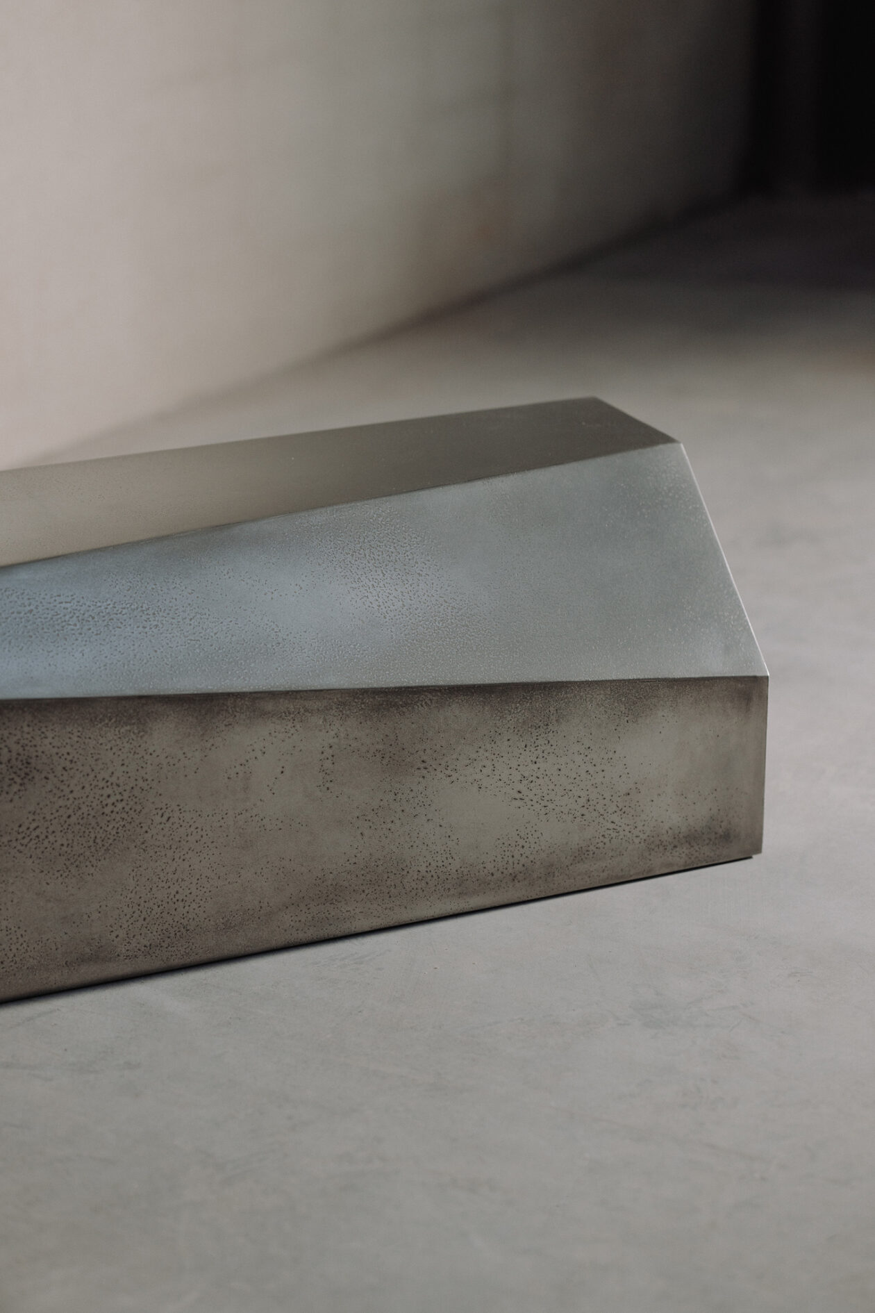 BEVEL bench — Hadge